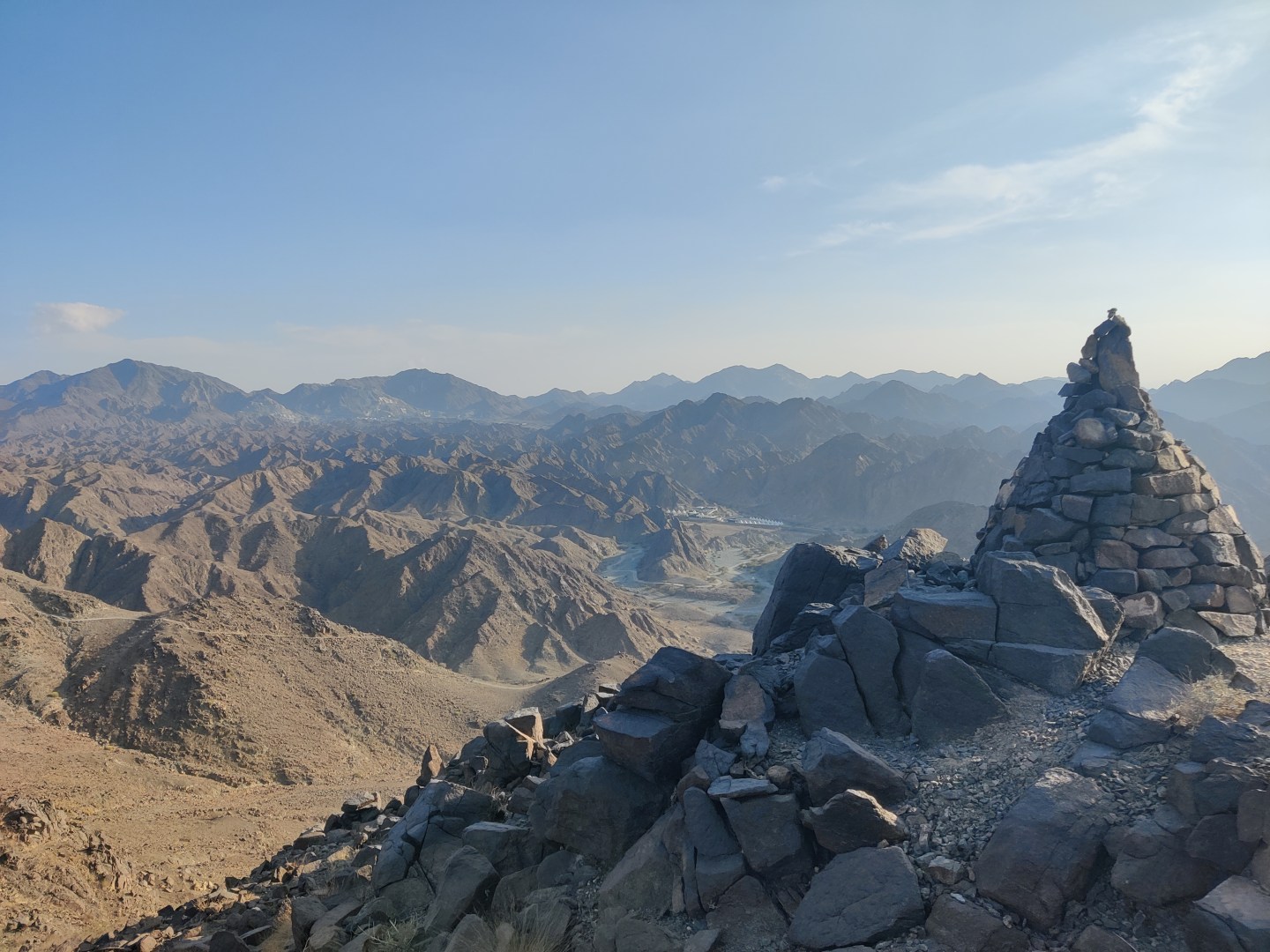 The trails of Wadi Shawka: Hiking and Adventure just an hour from Dubai ...